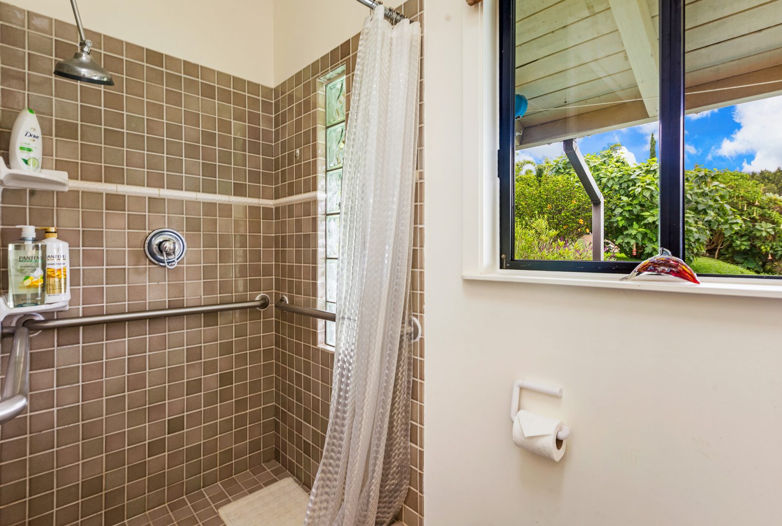 Kula Jewel | Maui Guidebook