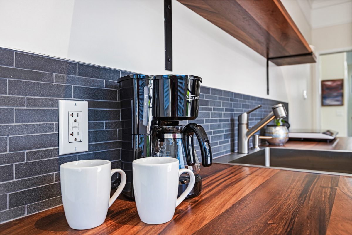 The Wayfinder | Maui Guidebook